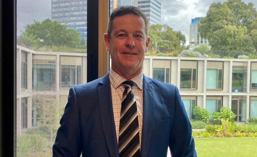 பொதுப் பணத்தில் சூதாடியதற்காக முன்னாள் விக்டோரியா எம்.பிக்கு சிறை ...